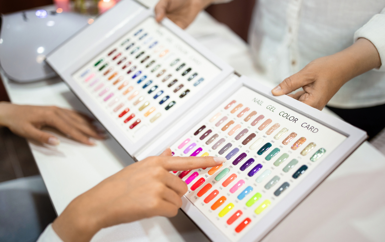 Tendances manucure été 2026 : Les couleurs d’ongles les plus élégantes ...